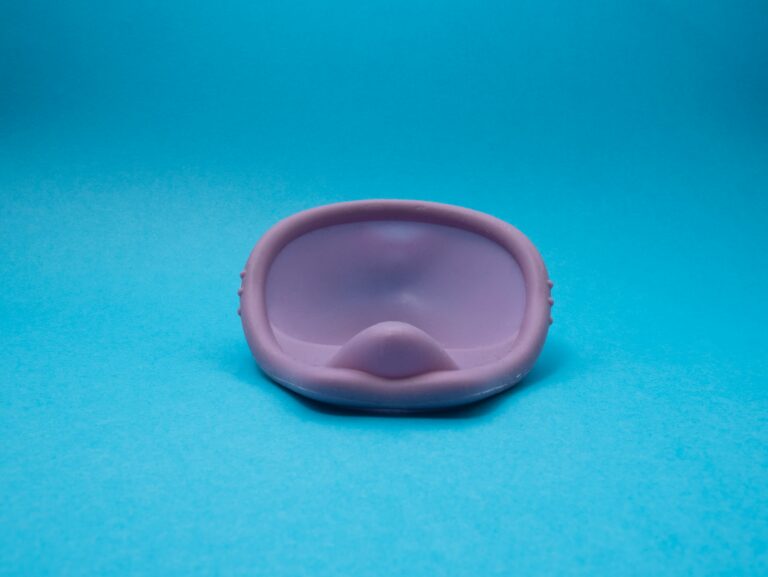 Diaphragm Contraception: What is Diaphragm Birth Control (The CAP)